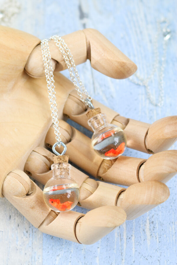 30 Resin Projects for Beginners - Happily Ever After, Etc.