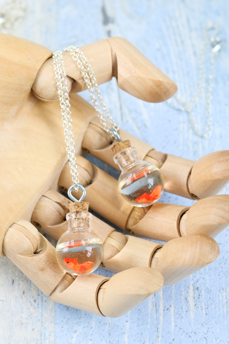 30 Resin Projects for Beginners - Happily Ever After, Etc.