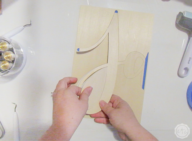 How to Cut Large Name Signs (with your Cricut) - Happily Ever After, Etc.