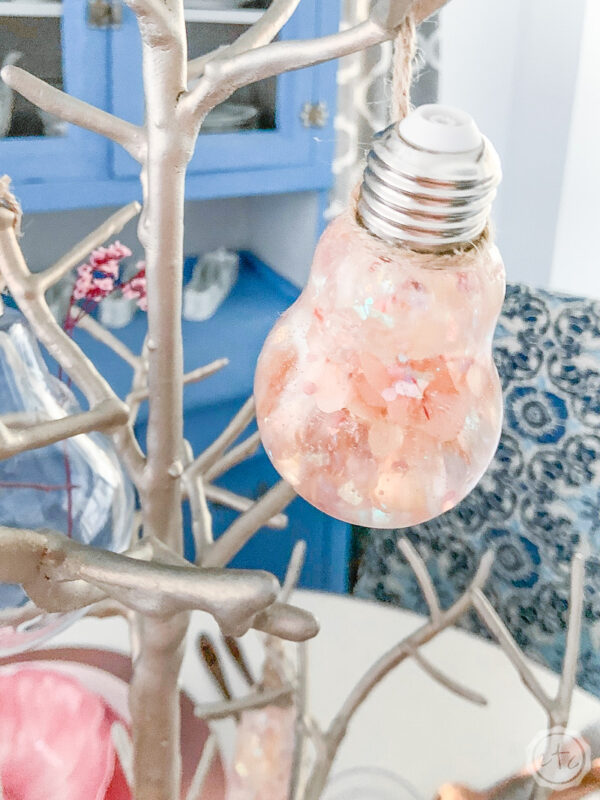 Easy DIY Resin Light Bulbs with Dried Flowers - Happily Ever After, Etc.